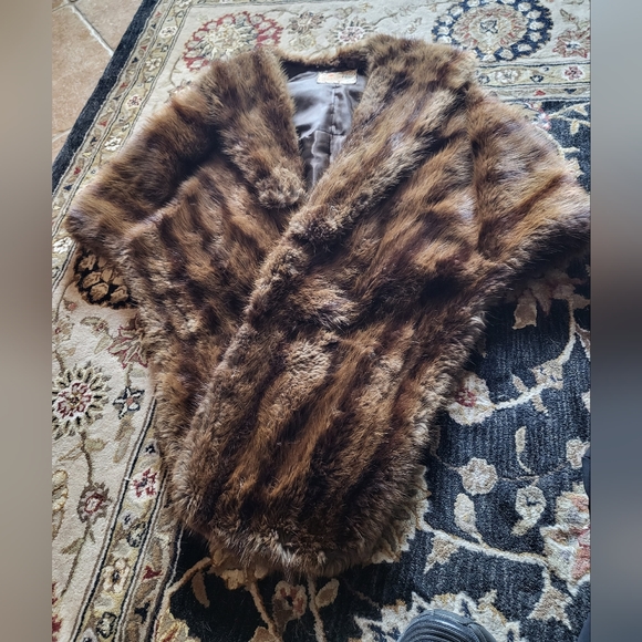 Book's Furs Scranton | Jackets & Coats | Vintage 95s Fur Caplet Books ...